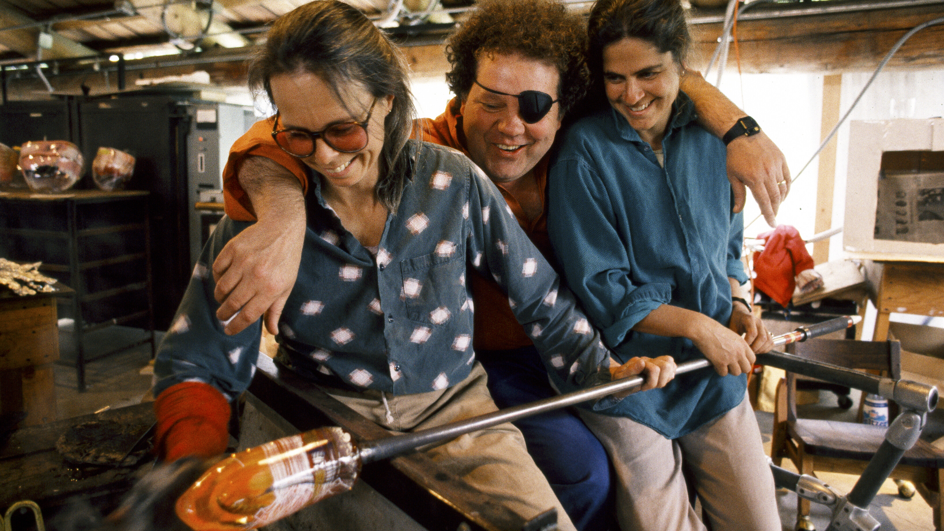 CHIHULY IN THE HOTSHOP (2nd Release) | American Public Television